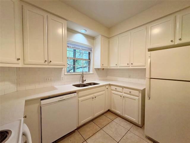 2100 San Gabriel St # 104