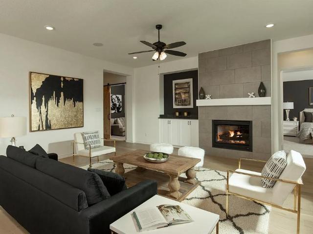 2100 Twin Oaks Drive