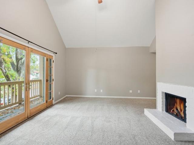 2100 Tanglewilde St Apt 642, Houston, TX 77063