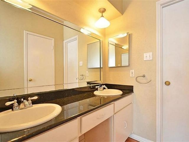 2100 Tanglewilde St Apt 351, Houston, TX 77063