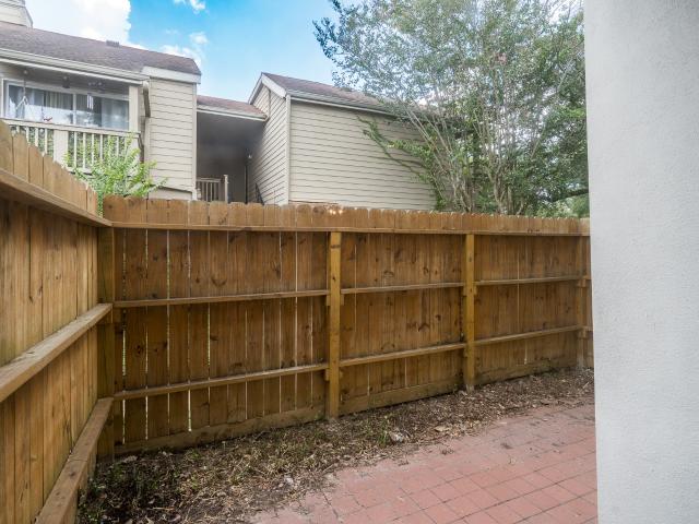 2100 Tanglewilde Street 269