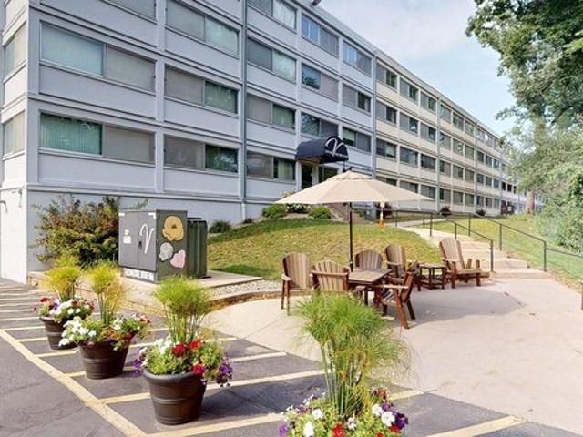 2100 Valkyrie Dr NW Apt 401, Rochester, MN 55901