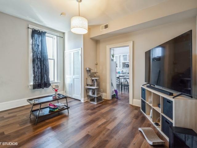 2100 W Cullerton Street # 2M