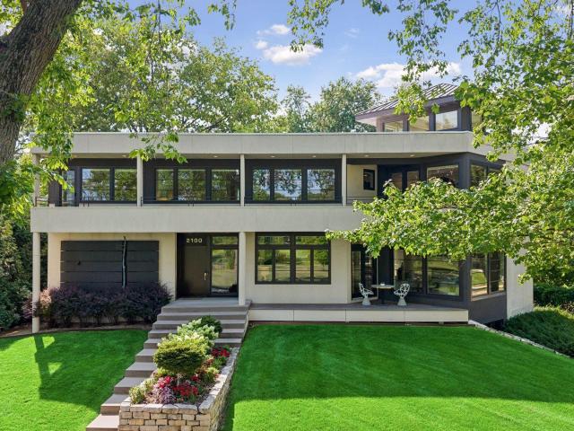 2100 W Lake Of The Isles Parkway