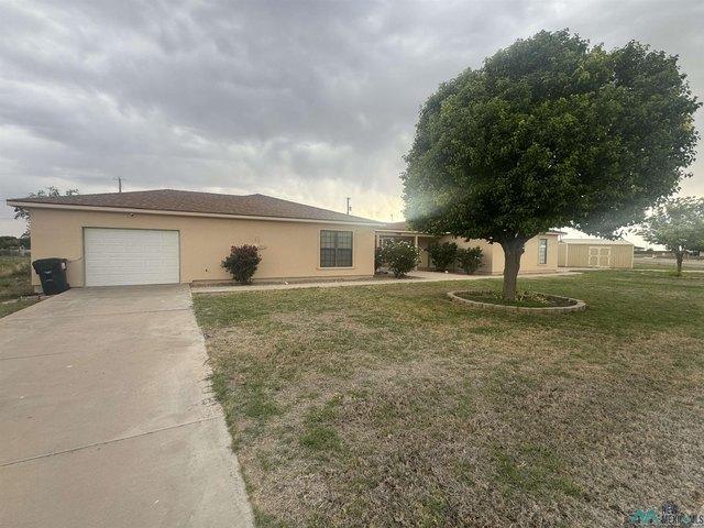 2100 W Lakeview Dr, Hobbs, NM 88240