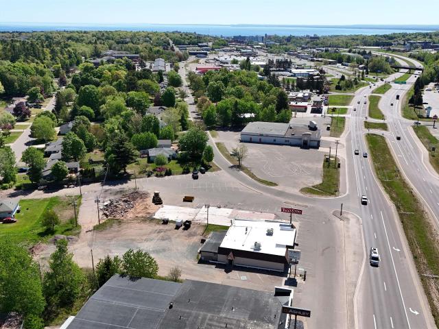 2100 W US41 Highway