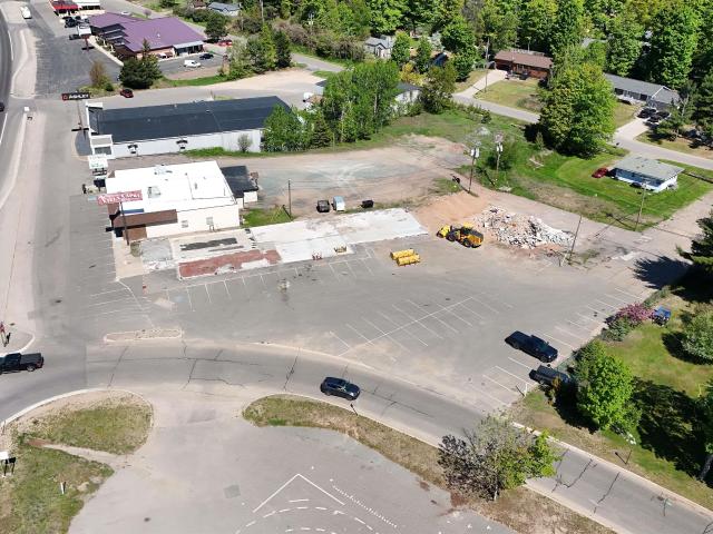 2100 W US 41 Highway