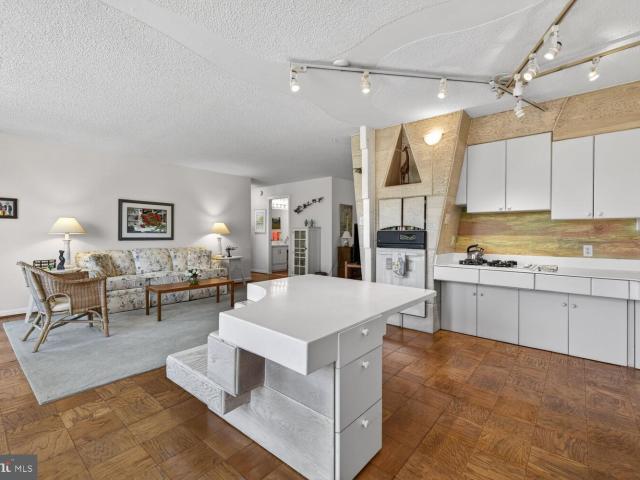 2100 Washington Ave, Unit 6A, Silver Spring, MD 20910 | MLS #MDMC2229