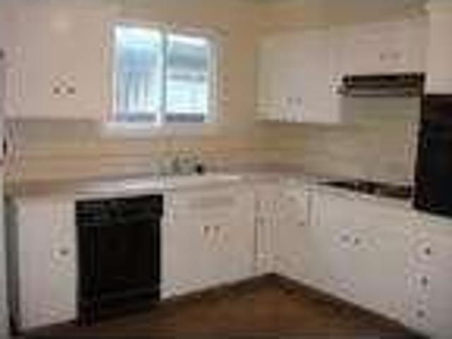 $2100 / 2br 1300ftÂ² Quiet West Side Duplex Open House Sat & Sun 11 2 PM