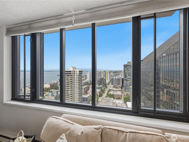 2100 3rd Avenue # 2604