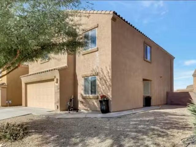 $2100 4 Bedroom 2.5 Bathroom House In Corona De Tucson 120.