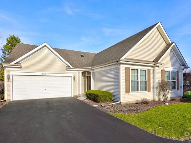 21011 W Torrey Pines Ct, Plainfield, IL 60544