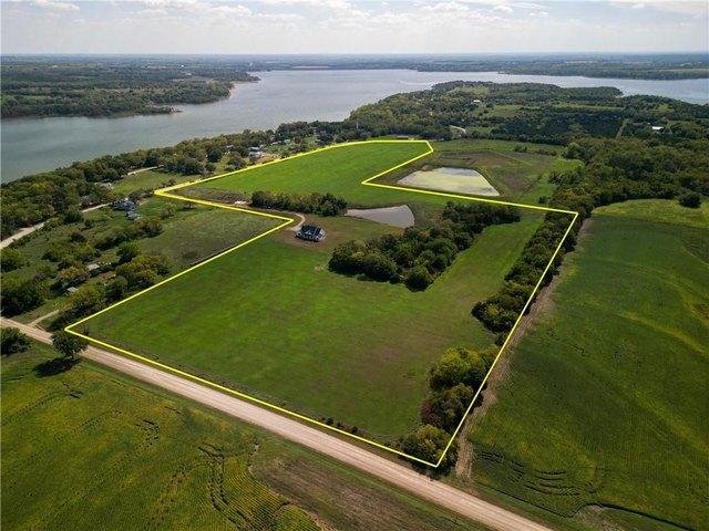 21017 S Ratner Rd, Overbrook, KS 66524