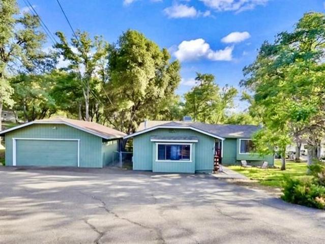 21014 Ferretti Rd, Groveland, CA 95321