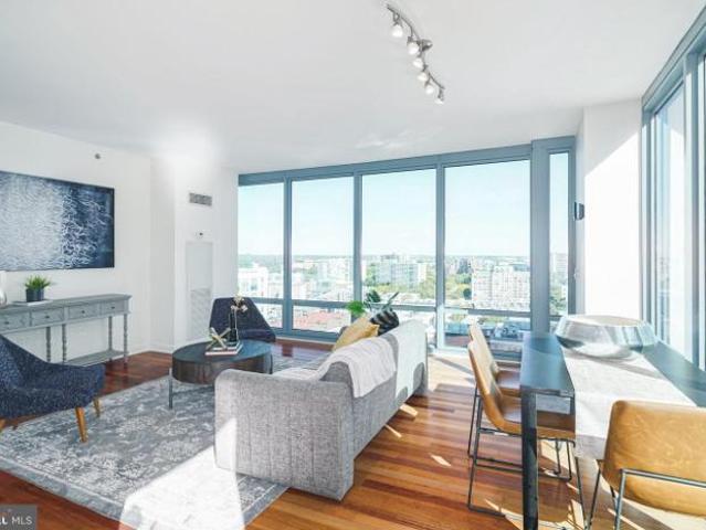2101 Market St #2307, Philadelphia, PA 19103