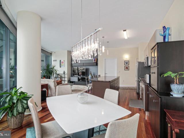 2101 Market St, Unit 302, Philadelphia, PA 19103 | MLS #PAPH2588 | Compass