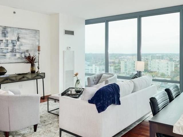 2101 Market St Unit 3307, Philadelphia, PA 19103