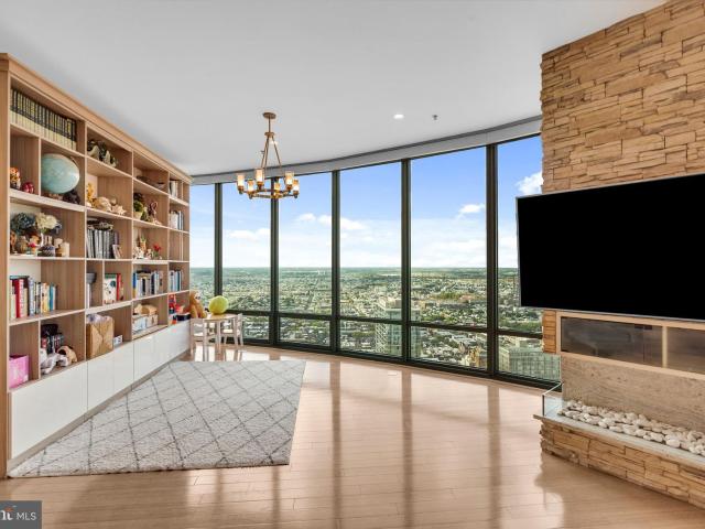 2101 market st #ph02, philadelphia, us, pa