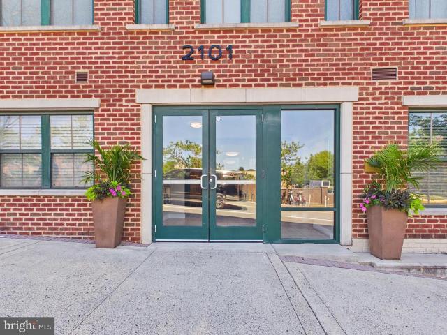 2101 N Monroe Street # 403