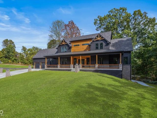 2101 N Wolf Cv, Martinsville, IN 46151