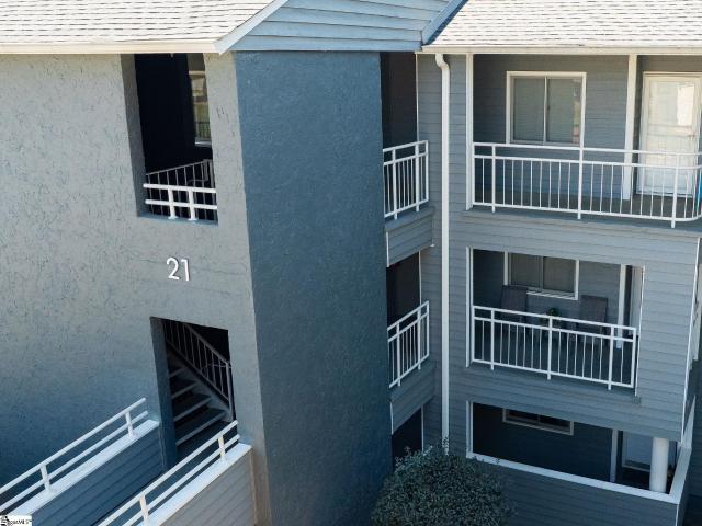 2101 Northlake Drive