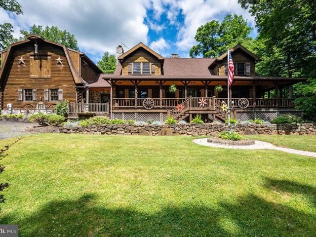 2101 Old Lancaster Pi, Reinholds, PA 17569