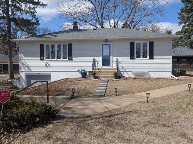 2101 Brunswick Ave N, Golden Valley, MN 55422