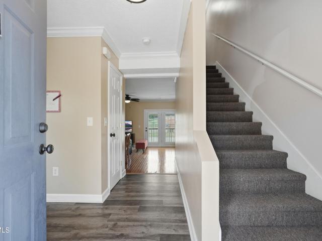 2101 Cherokee Road 12