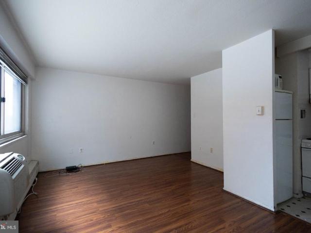 2101 Chestnut Street # 401