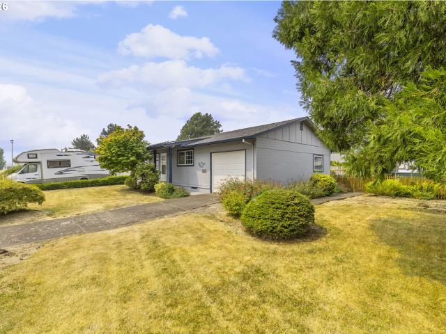 2101 country club ct