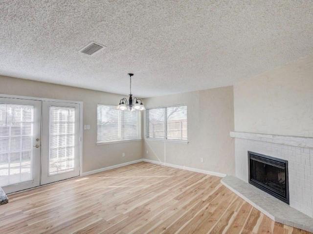 2101 Deerfield Drive