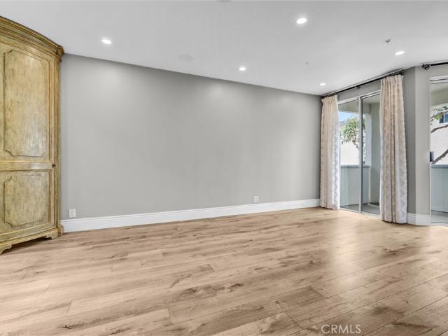 2101 E 15th