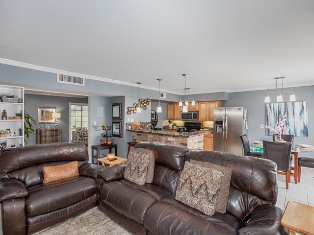2101 Fountain View Drive 80