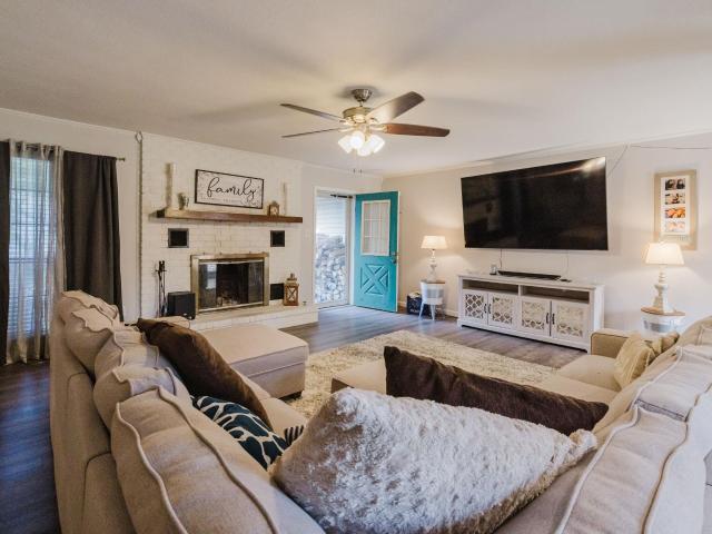 2101 Fox Trail