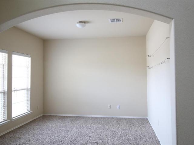 2101 Hickory Trail