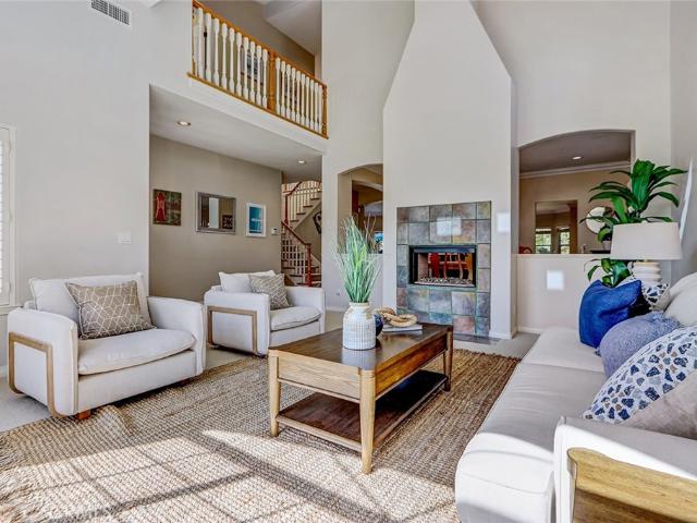 2101 Lynngrove