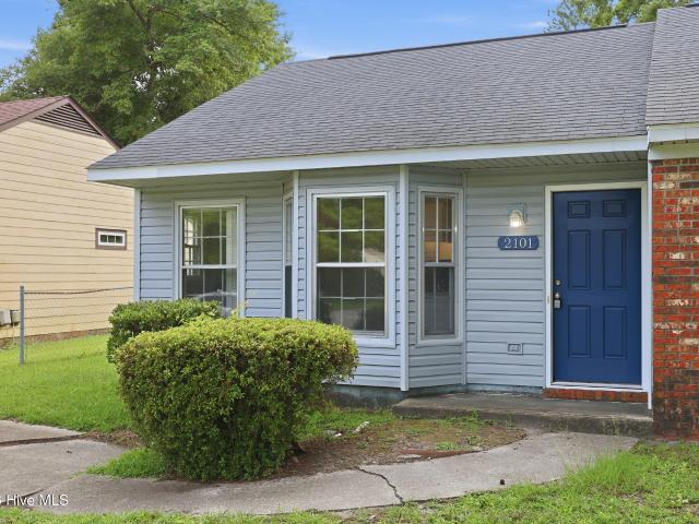 2101 Rolling Ridge Drive