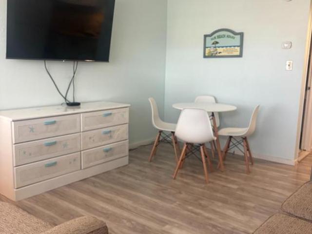 2101 Surf Avenue # 204