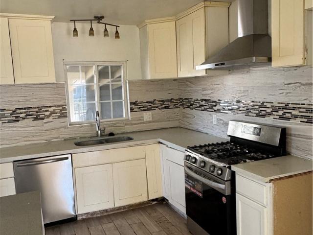 2101 S Sycamore St, Santa Ana, CA 92707 | MLS #TR26083