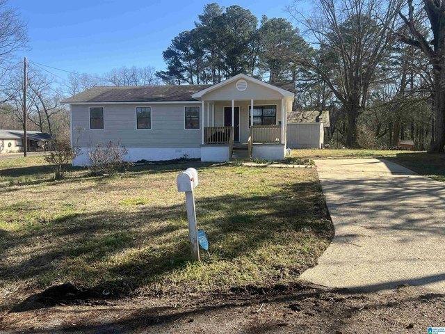 2101 Sadlertown Rd, Bessemer, AL 35022