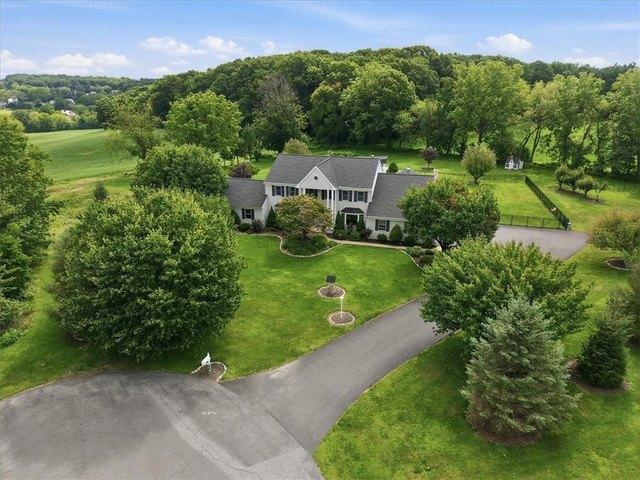 2101 Schroettner Cir, Moore Township, PA 18064