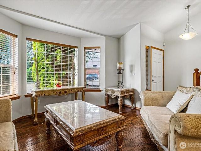 2101 th Street E