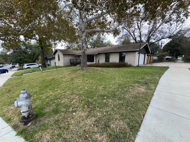 2101 Vanderbilt Ln