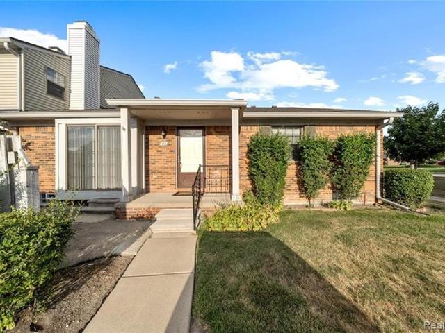 2101 Vine Way Dr Apt 90, Canton, MI 48188