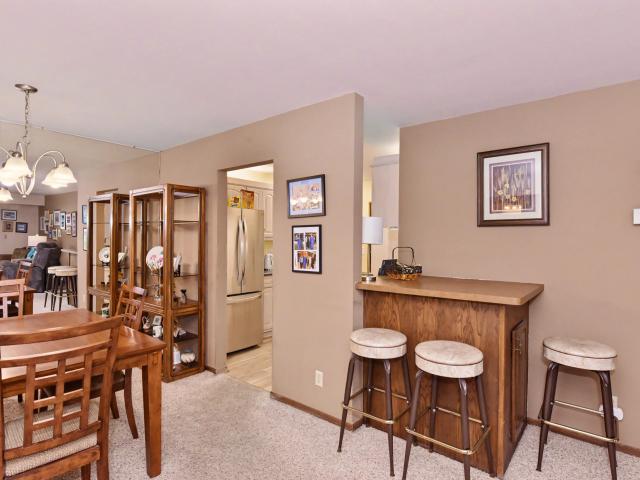 2101 W Good Hope Rd, Unit 111