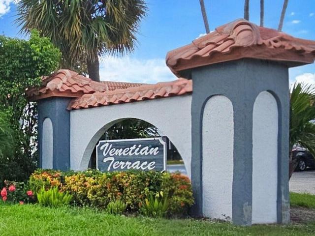 2101 W Woolbright Rd Apt J107, Boynton Beach, FL 33426