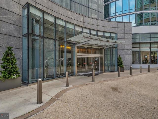 2101 00 Market Street # 3705
