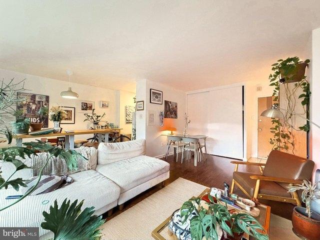 2101 17 Chestnut St Unit 417, Philadelphia, PA 19103