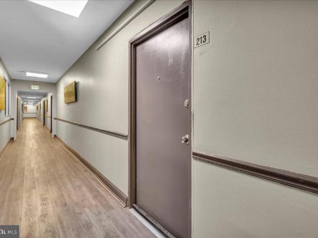 2101 17 Chestnut Street # 213