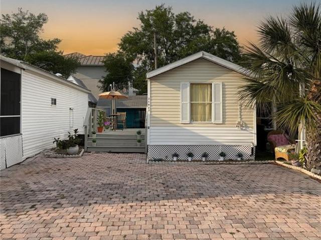 21027 Lazy Days Cir, Lutz, FL 33558